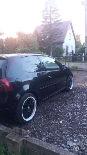 Black Volkswagen Golf 2005 in Klaipeda, with an engine capacity of 1.90 L and mileage of 394 thousand km for 1500 €, photo  on AUTOMOTO.COM.LV