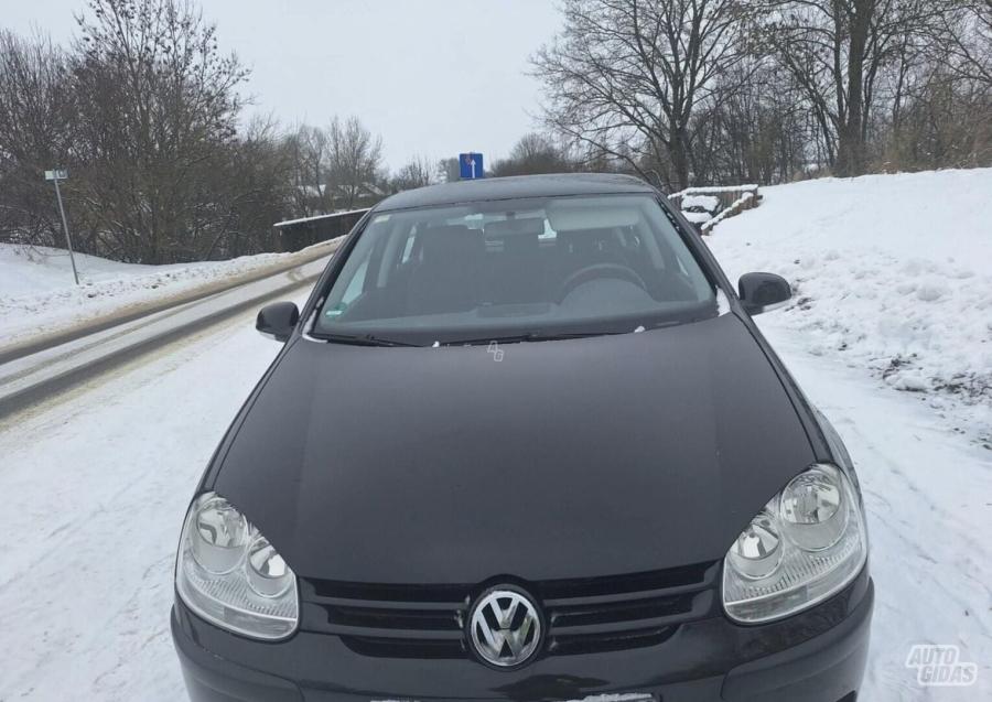 Black Volkswagen Golf 2005 in Pasvalys, with an engine capacity of 1.40 L and mileage of 370 thousand km for 2000 €, photo 5 on AUTOMOTO.COM.LV