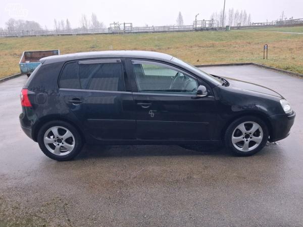 Black Volkswagen Golf 2005 in Vilnius, with an engine capacity of 1.90 L and mileage of 321 thousand km for 1750 €, photo 3 on AUTOMOTO.COM.LV