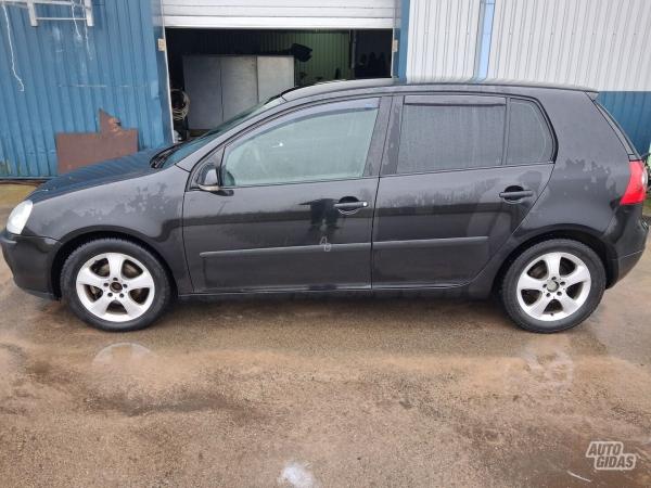 Black Volkswagen Golf 2005 in Vilnius, with an engine capacity of 1.90 L and mileage of 321 thousand km for 1750 €, photo 4 on AUTOMOTO.COM.LV