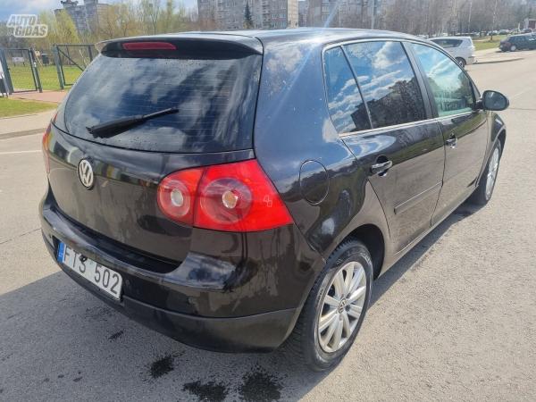 Black Volkswagen Golf 2005 in Kaunas, with an engine capacity of 1.90 L and mileage of 356 thousand km for 1150 €, photo 4 on AUTOMOTO.COM.LV