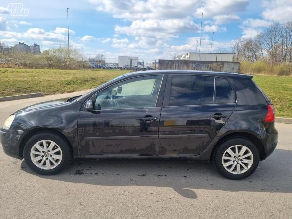 Black Volkswagen Golf 2005 in Kaunas, with an engine capacity of 1.90 L and mileage of 356 thousand km for 1150 €, photo 5 on AUTOMOTO.COM.LV