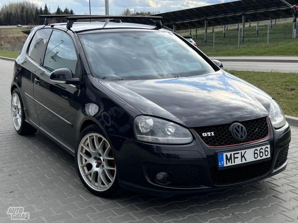 Black Volkswagen Golf 2005 in Kaunas, with an engine capacity of 2.00 L and mileage of 251 thousand km for 3999 €, photo 3 on AUTOMOTO.COM.LV