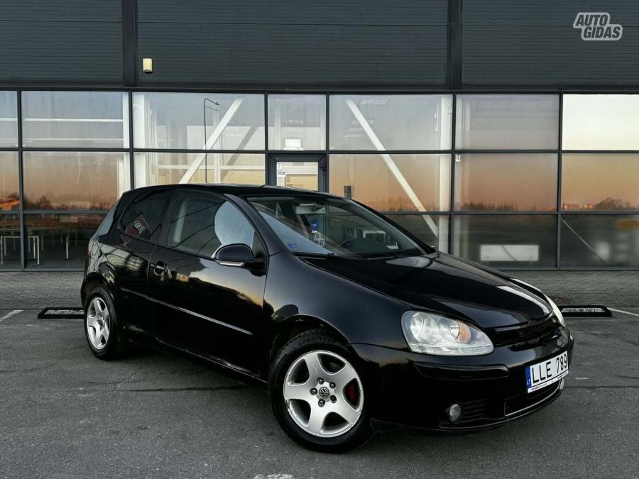 Black Volkswagen Golf 2005 in Panevezys, with an engine capacity of 2.00 L and mileage of 372 thousand km for 1150 €, photo 1 on AUTOMOTO.COM.LV