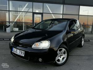 Black Volkswagen Golf 2005 in Panevezys, with an engine capacity of 2.00 L and mileage of 372 thousand km for 1150 €, photo 5 on AUTOMOTO.COM.LV