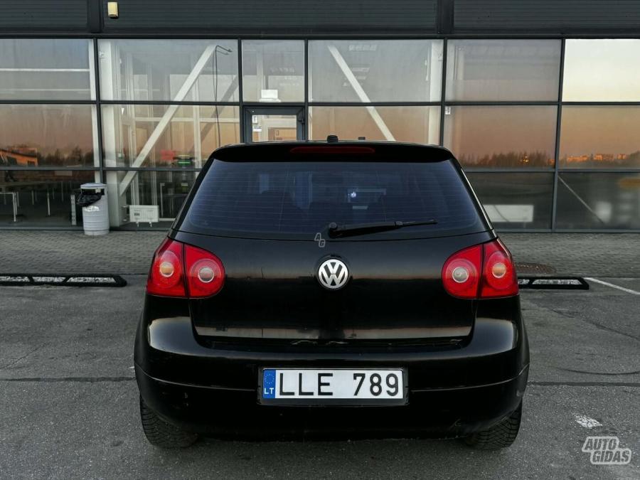 Black Volkswagen Golf 2005 in Panevezys, with an engine capacity of 2.00 L and mileage of 372 thousand km for 1150 €, photo 11 on AUTOMOTO.COM.LV
