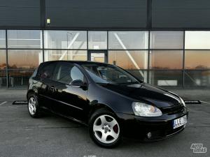Black Volkswagen Golf 2005 in Panevezys, with an engine capacity of 2.00 L and mileage of 372 thousand km for 999 €, photo  on AUTOMOTO.COM.LV