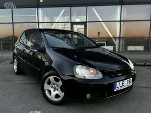 Black Volkswagen Golf 2005 in Panevezys, with an engine capacity of 2.00 L and mileage of 372 thousand km for 999 €, photo 3 on AUTOMOTO.COM.LV