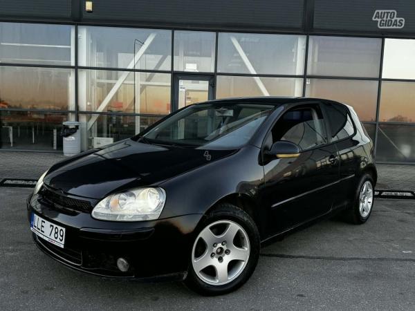 Melns Volkswagen Golf 2005 Panevēža, ar dzinēja tilpumu 2.00 L un nobraukumu 372 tūkst. km par 999 €, foto 5 vietnē AUTOMOTO.COM.LV