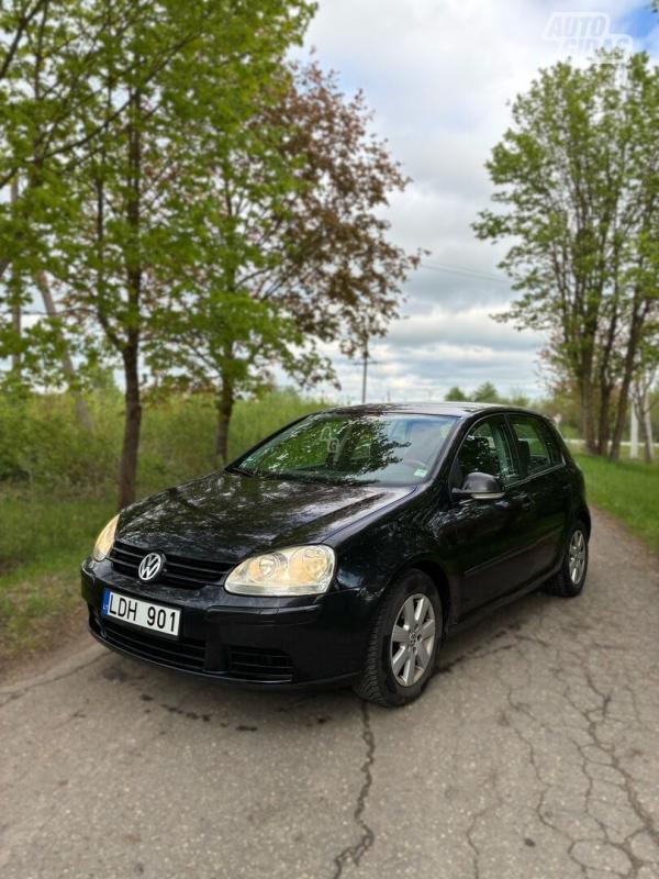 Black Volkswagen Golf 2005 in Radviliskis, with an engine capacity of 2.00 L and mileage of 300 thousand km for 1500 €, photo 2 on AUTOMOTO.COM.LV