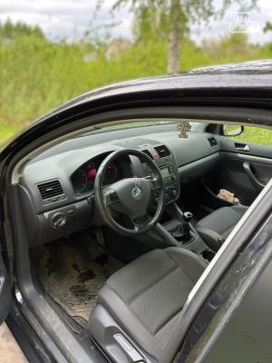 Melns Volkswagen Golf 2005 Radviliškis, ar dzinēja tilpumu 2.00 L un nobraukumu 300 tūkst. km par 1500 €, foto 7 vietnē AUTOMOTO.COM.LV