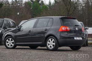 Black Volkswagen Golf 2005 in Riga, with an engine capacity of 1.40 L and mileage of 211 thousand km for 2990 €, photo 4 on AUTOMOTO.COM.LV