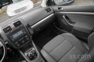 Black Volkswagen Golf 2005 in Riga, with an engine capacity of 1.40 L and mileage of 211 thousand km for 2990 €, photo 10 on AUTOMOTO.COM.LV