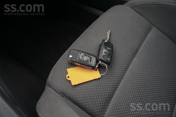 Melns Volkswagen Golf 2005 Rīga, ar dzinēja tilpumu 1.40 L un nobraukumu 211 tūkst. km par 2990 €, foto 10 vietnē AUTOMOTO.COM.LV