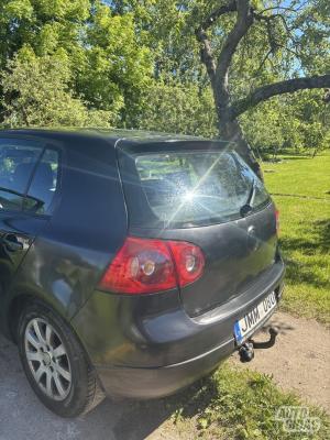 Black Volkswagen Golf 2005 in Alytus, with an engine capacity of 2.00 L and mileage of 387 thousand km for 1000 €, photo 6 on AUTOMOTO.COM.LV