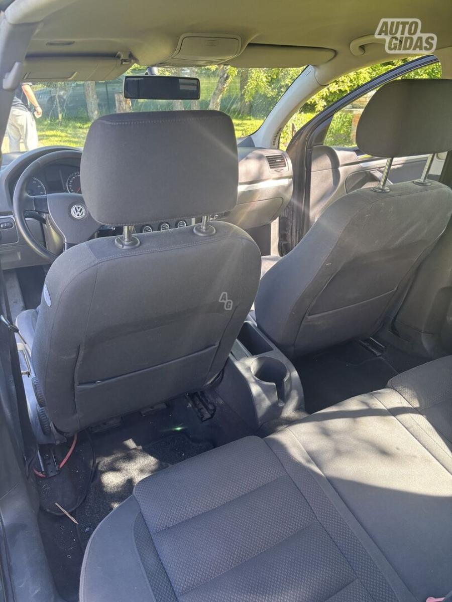 Black Volkswagen Golf 2005 in Alytus, with an engine capacity of 2.00 L and mileage of 387 thousand km for 1000 €, photo 11 on AUTOMOTO.COM.LV