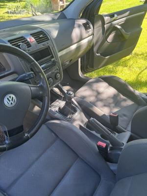 Black Volkswagen Golf 2005 in Alytus, with an engine capacity of 2.00 L and mileage of 387 thousand km for 1000 €, photo 14 on AUTOMOTO.COM.LV