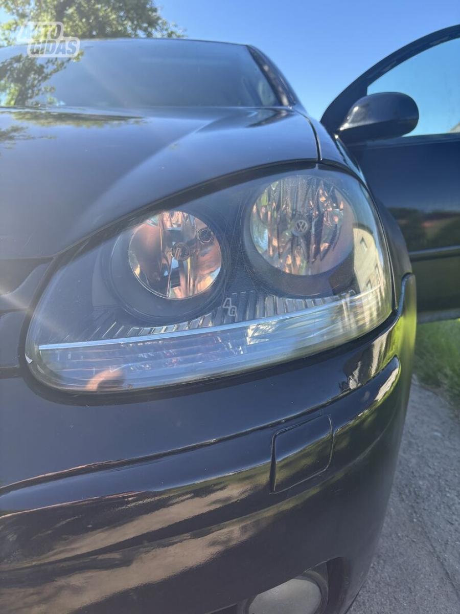Black Volkswagen Golf 2005 in Alytus, with an engine capacity of 2.00 L and mileage of 387 thousand km for 1000 €, photo 15 on AUTOMOTO.COM.LV