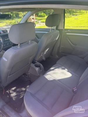 Black Volkswagen Golf 2005 in Alytus, with an engine capacity of 2.00 L and mileage of 387 thousand km for 1000 €, photo 24 on AUTOMOTO.COM.LV
