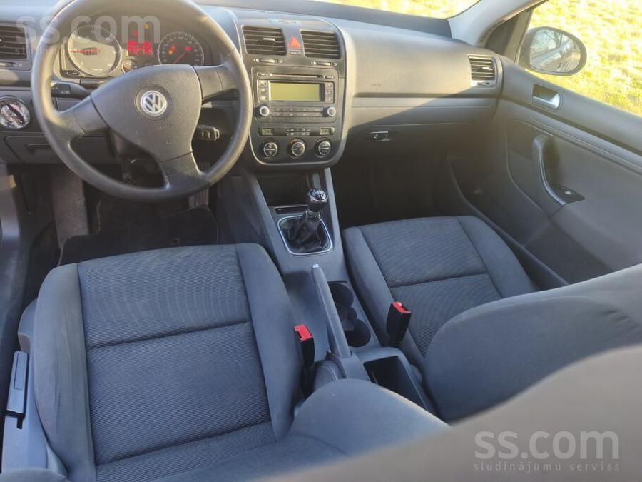Black Volkswagen Golf 2005 in Tukums, with an engine capacity of 1.90 L and mileage of 560 thousand km for 850 €, photo 11 on AUTOMOTO.COM.LV