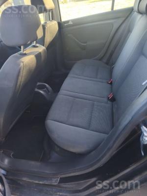 Black Volkswagen Golf 2005 in Tukums, with an engine capacity of 1.90 L and mileage of 560 thousand km for 850 €, photo 14 on AUTOMOTO.COM.LV