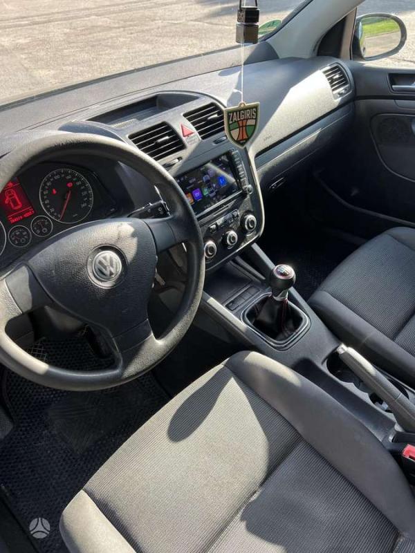 Black Volkswagen Golf 2005 in Kaunas, with an engine capacity of 1.90 L and mileage of 354 thousand km for 1350 €, photo 6 on AUTOMOTO.COM.LV