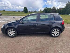 Melns Volkswagen Golf 2005 Viļņa, ar dzinēja tilpumu 1.90 L un nobraukumu 302 tūkst. km par 1500 €, foto 9 vietnē AUTOMOTO.COM.LV