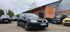 Melns Volkswagen Golf 2005 Valmiera, ar dzinēja tilpumu 1.40 L un nobraukumu 332 tūkst. km par 1150 €, foto  vietnē AUTOMOTO.COM.LV