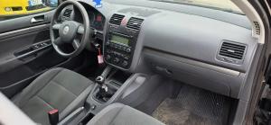 Melns Volkswagen Golf 2005 Valmiera, ar dzinēja tilpumu 1.40 L un nobraukumu 332 tūkst. km par 1150 €, foto 11 vietnē AUTOMOTO.COM.LV
