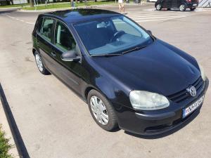 Black Volkswagen Golf 2005 in Klaipeda, with an engine capacity of 1.60 L and mileage of 200 thousand km for 900 €, photo 3 on AUTOMOTO.COM.LV