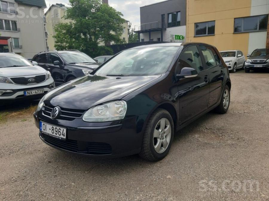 Черный Фольксваген Гольф 2005 в Даугавпилс, объемом двигателя 1.90 л и пробегом 0 тыс. км за 2650 €, фото 1 на AUTOMOTO.COM.LV