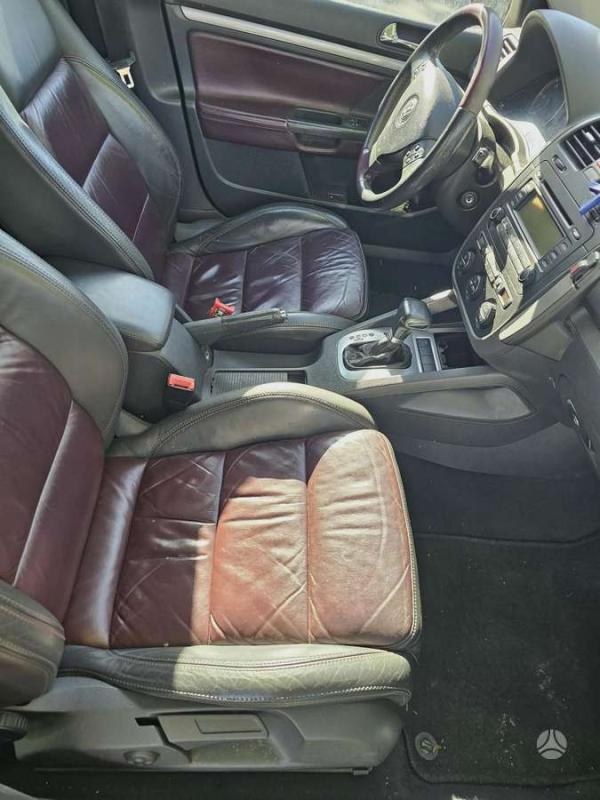 Melns Volkswagen Golf 2005 Druskininkai, ar dzinēja tilpumu 1.97 L un nobraukumu 189 tūkst. km par 1500 €, foto 8 vietnē AUTOMOTO.COM.LV