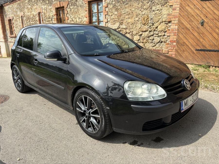Melns Volkswagen Golf 2005 Bauska, ar dzinēja tilpumu 1.90 L un nobraukumu 370 tūkst. km par 2000 €, foto 7 vietnē AUTOMOTO.COM.LV
