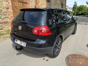 Melns Volkswagen Golf 2005 Bauska, ar dzinēja tilpumu 1.90 L un nobraukumu 370 tūkst. km par 2000 €, foto 9 vietnē AUTOMOTO.COM.LV