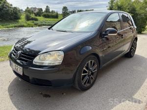 Melns Volkswagen Golf 2005 Bauska, ar dzinēja tilpumu 1.90 L un nobraukumu 370 tūkst. km par 2000 €, foto 13 vietnē AUTOMOTO.COM.LV