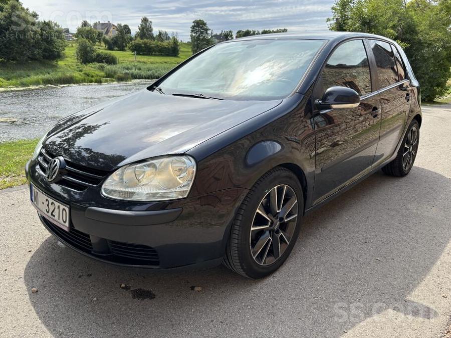 Melns Volkswagen Golf 2005 Bauska, ar dzinēja tilpumu 1.90 L un nobraukumu 370 tūkst. km par 2000 €, foto 13 vietnē AUTOMOTO.COM.LV