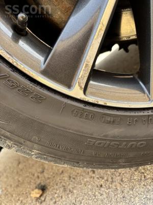 Melns Volkswagen Golf 2005 Bauska, ar dzinēja tilpumu 1.90 L un nobraukumu 370 tūkst. km par 2000 €, foto 14 vietnē AUTOMOTO.COM.LV