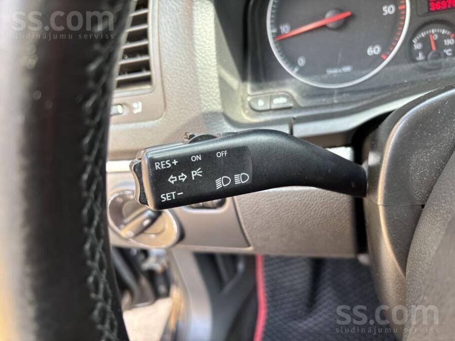 Melns Volkswagen Golf 2005 Bauska, ar dzinēja tilpumu 1.90 L un nobraukumu 370 tūkst. km par 2000 €, foto 19 vietnē AUTOMOTO.COM.LV