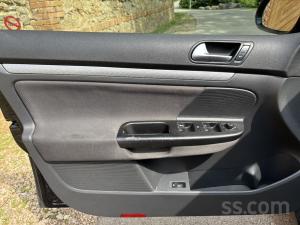 Melns Volkswagen Golf 2005 Bauska, ar dzinēja tilpumu 1.90 L un nobraukumu 370 tūkst. km par 2000 €, foto 20 vietnē AUTOMOTO.COM.LV