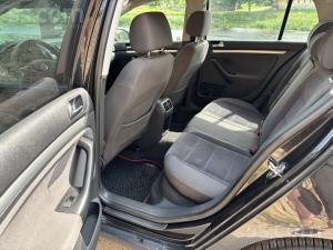 Melns Volkswagen Golf 2005 Bauska, ar dzinēja tilpumu 1.90 L un nobraukumu 370 tūkst. km par 2000 €, foto 22 vietnē AUTOMOTO.COM.LV