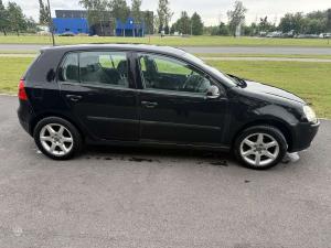 Melns Volkswagen Golf 2005 Kauņa, ar dzinēja tilpumu 1.39 L un nobraukumu 233 tūkst. km par 650 €, foto 7 vietnē AUTOMOTO.COM.LV