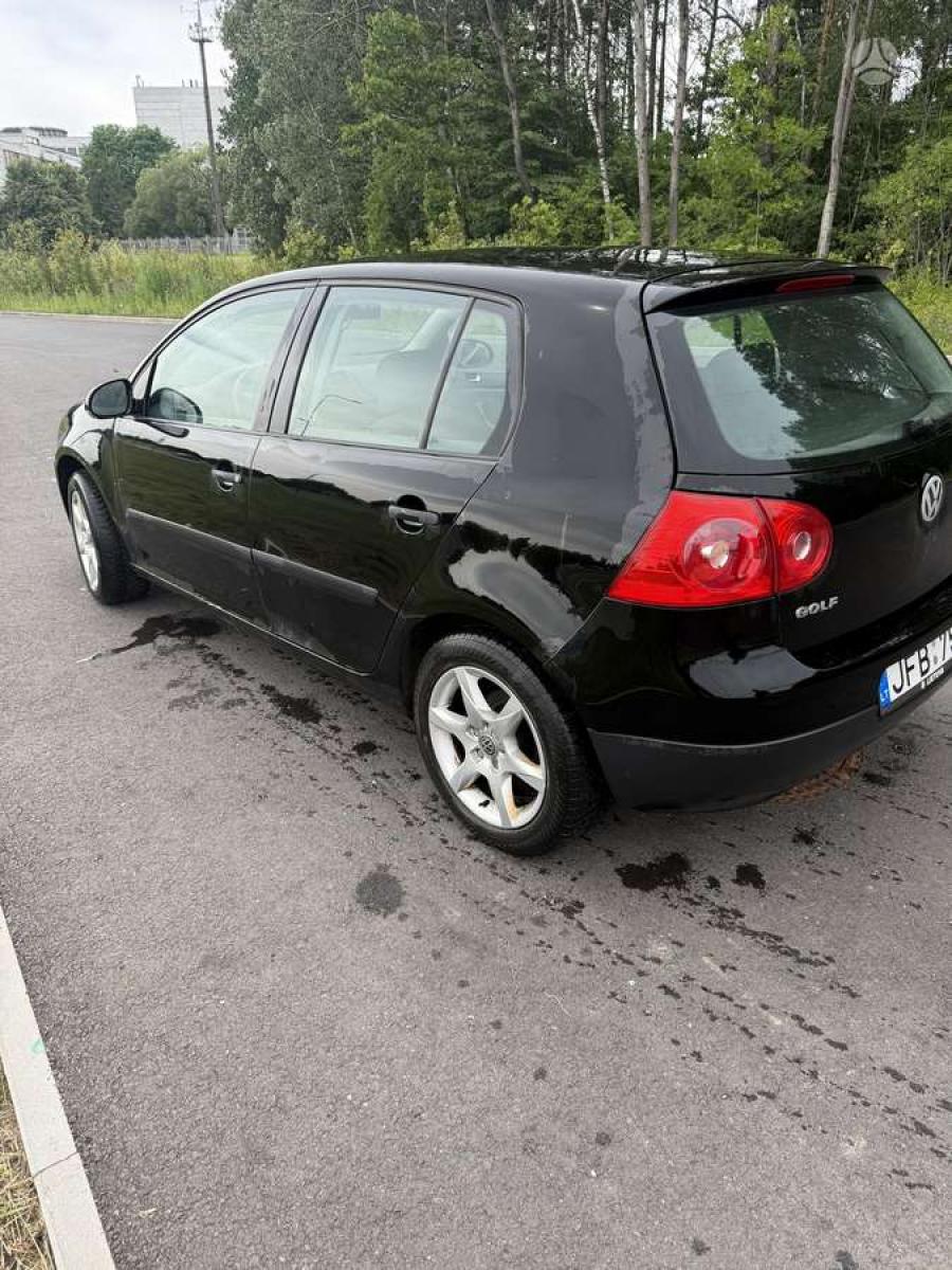 Melns Volkswagen Golf 2005 Kauņa, ar dzinēja tilpumu 1.39 L un nobraukumu 233 tūkst. km par 650 €, foto 9 vietnē AUTOMOTO.COM.LV