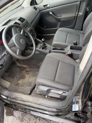 Melns Volkswagen Golf 2005 Kauņa, ar dzinēja tilpumu 1.39 L un nobraukumu 233 tūkst. km par 650 €, foto 11 vietnē AUTOMOTO.COM.LV