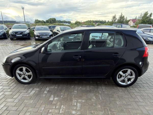 Black Volkswagen Golf 2005 in Vilnius, with an engine capacity of 1.90 L and mileage of 217 thousand km for 1750 €, photo 3 on AUTOMOTO.COM.LV