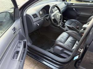 Black Volkswagen Golf 2005 in Vilnius, with an engine capacity of 1.90 L and mileage of 217 thousand km for 1750 €, photo 17 on AUTOMOTO.COM.LV