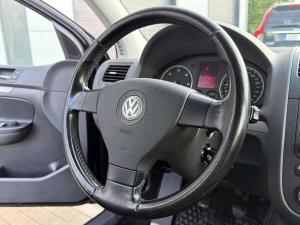 Black Volkswagen Golf 2005 in Vilnius, with an engine capacity of 1.90 L and mileage of 217 thousand km for 1750 €, photo 24 on AUTOMOTO.COM.LV