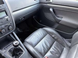 Black Volkswagen Golf 2005 in Vilnius, with an engine capacity of 1.90 L and mileage of 217 thousand km for 1750 €, photo 26 on AUTOMOTO.COM.LV