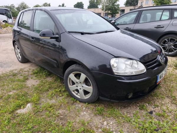 Black Volkswagen Golf 2005 in Riga, with an engine capacity of 2.00 L and mileage of 370 thousand km for 1400 €, photo 2 on AUTOMOTO.COM.LV