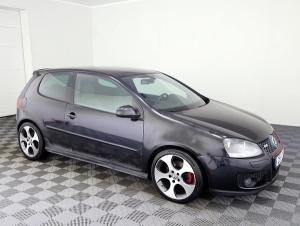 Melns Volkswagen Golf 2005 Tallina, ar dzinēja tilpumu 2.00 L un nobraukumu 232 tūkst. km par 1499 €, foto  vietnē AUTOMOTO.COM.LV
