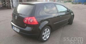 Melns Volkswagen Golf 2005 Rīga, ar dzinēja tilpumu 1.60 L un nobraukumu 178 tūkst. km par 2000 €, foto 5 vietnē AUTOMOTO.COM.LV
